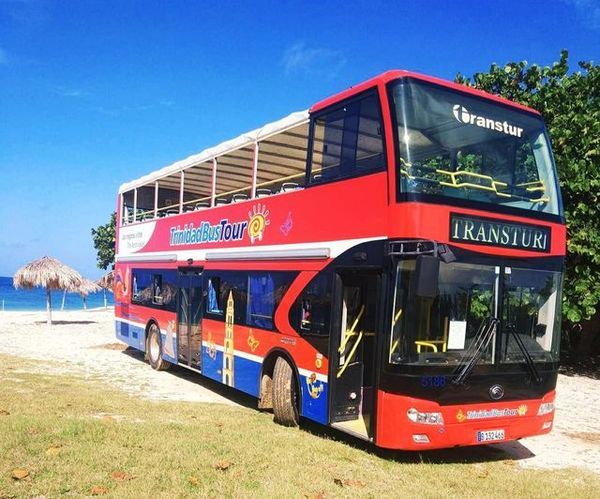 Vistas panorámicas de Trinidad y sus playas ofrece servicio de Bus tour ...