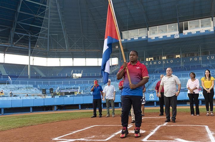 Abanderan equipo Cuba al Clásico Mundial de Béisbol (+Fotos) | Radio ...