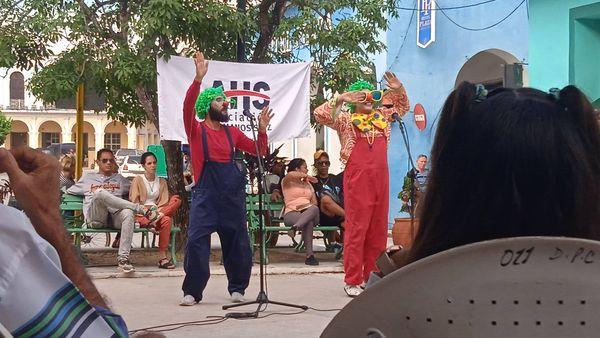 Artes escénicas asaltan a la añeja Villa espirituana | Radio Sancti ...